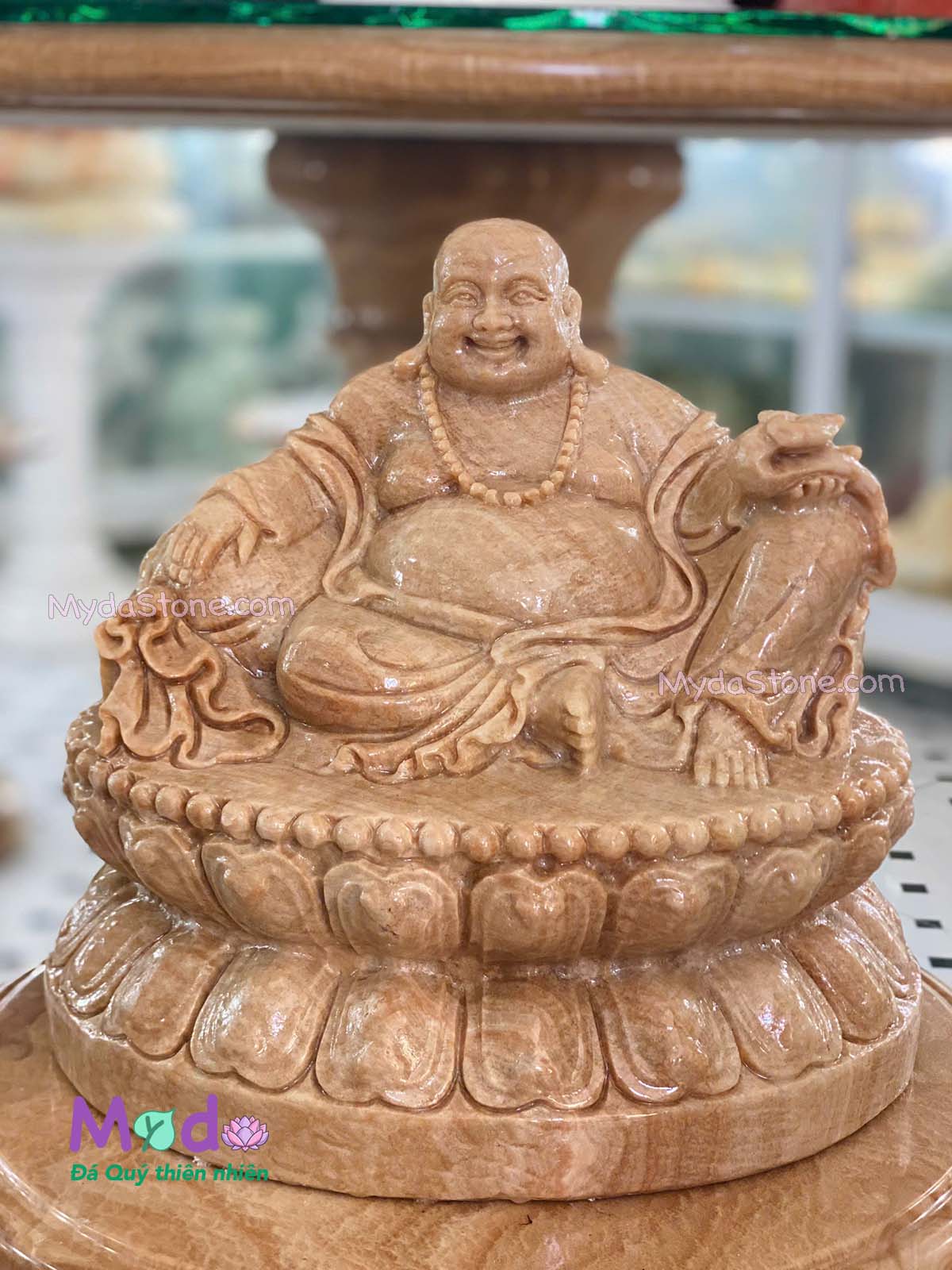 Tượng Phật Di Lặc ngồi đài sen đá Vân Gỗ